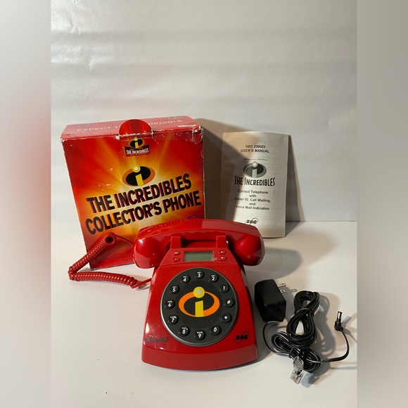 Disney | Other | Disney Pixar The Incredibles Sbc Red Collectors Phone ...